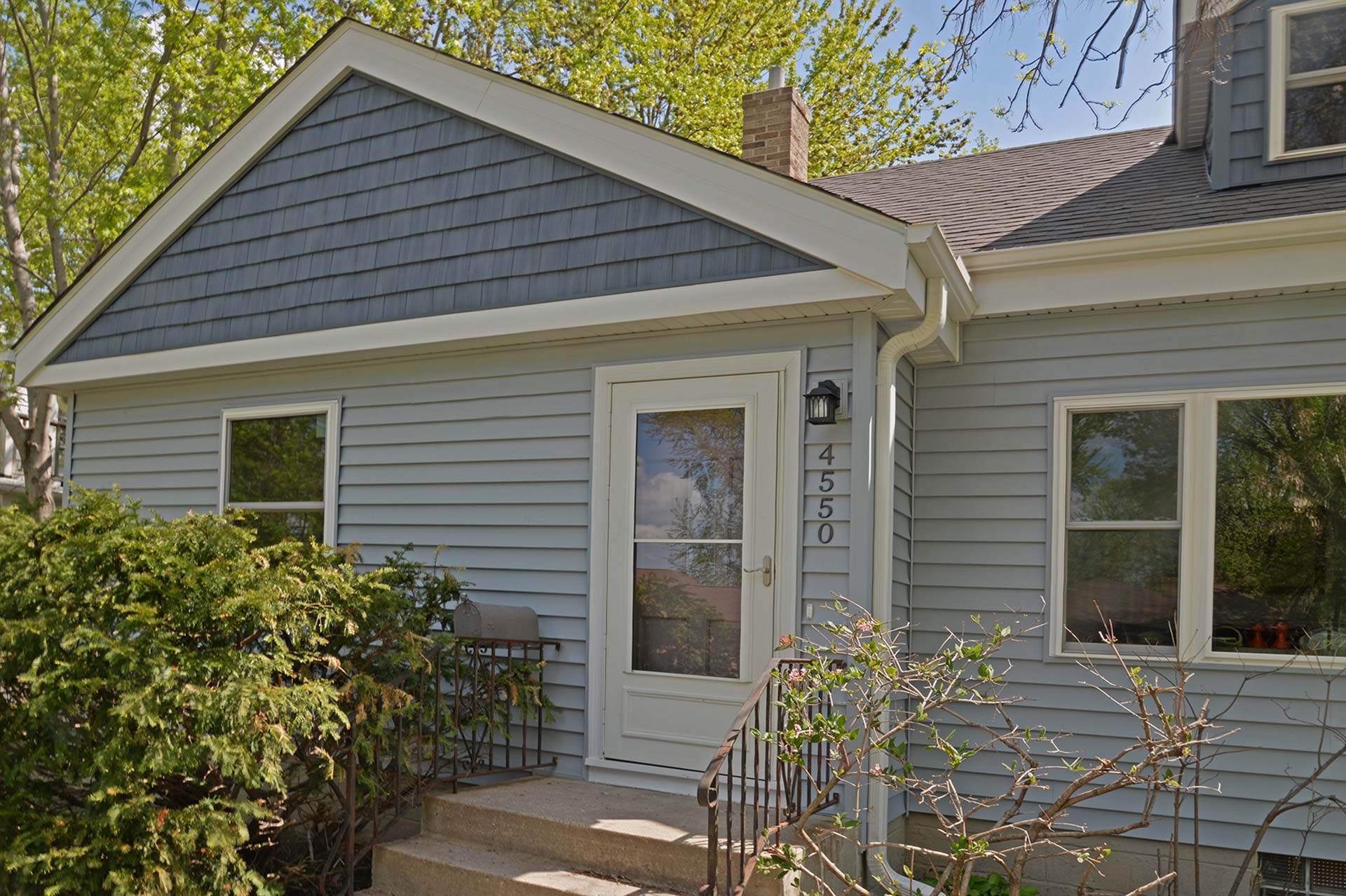 Lindsay | Vinyl Replacement Windows