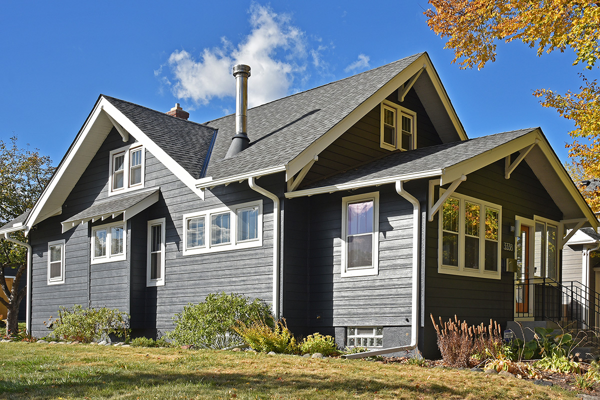 A Guide to Selecting the Perfect Roof Color for Your Home